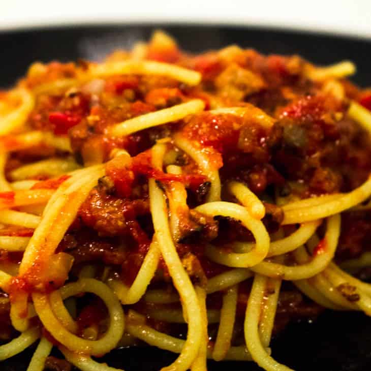 Resepti: Pasta amatrciana - Helpot ohjeet & valmis kauppalista